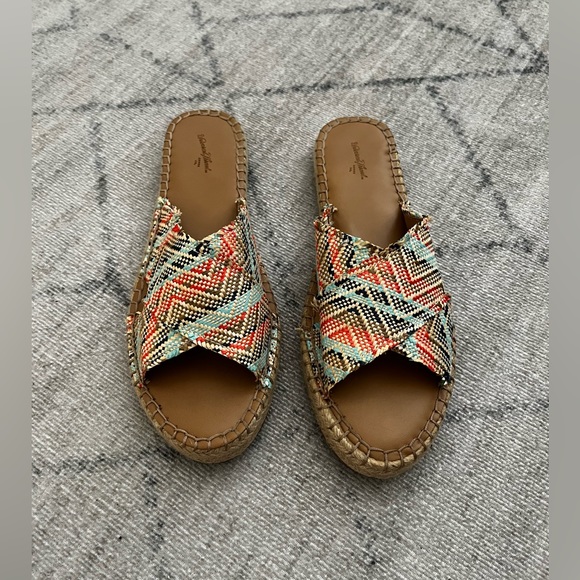 Universal Thread | Shoes | Universal Thread Sandals | Poshmark